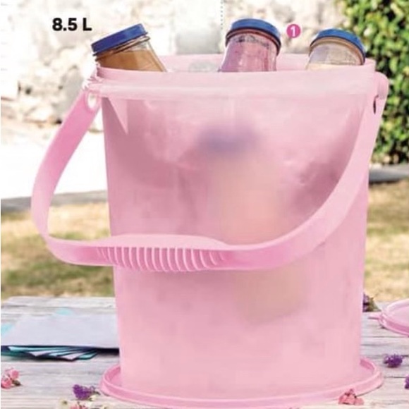 Tupperware | Kitchen | Tupperware Jumbo Bucket Canister 85 Liter Pink ...